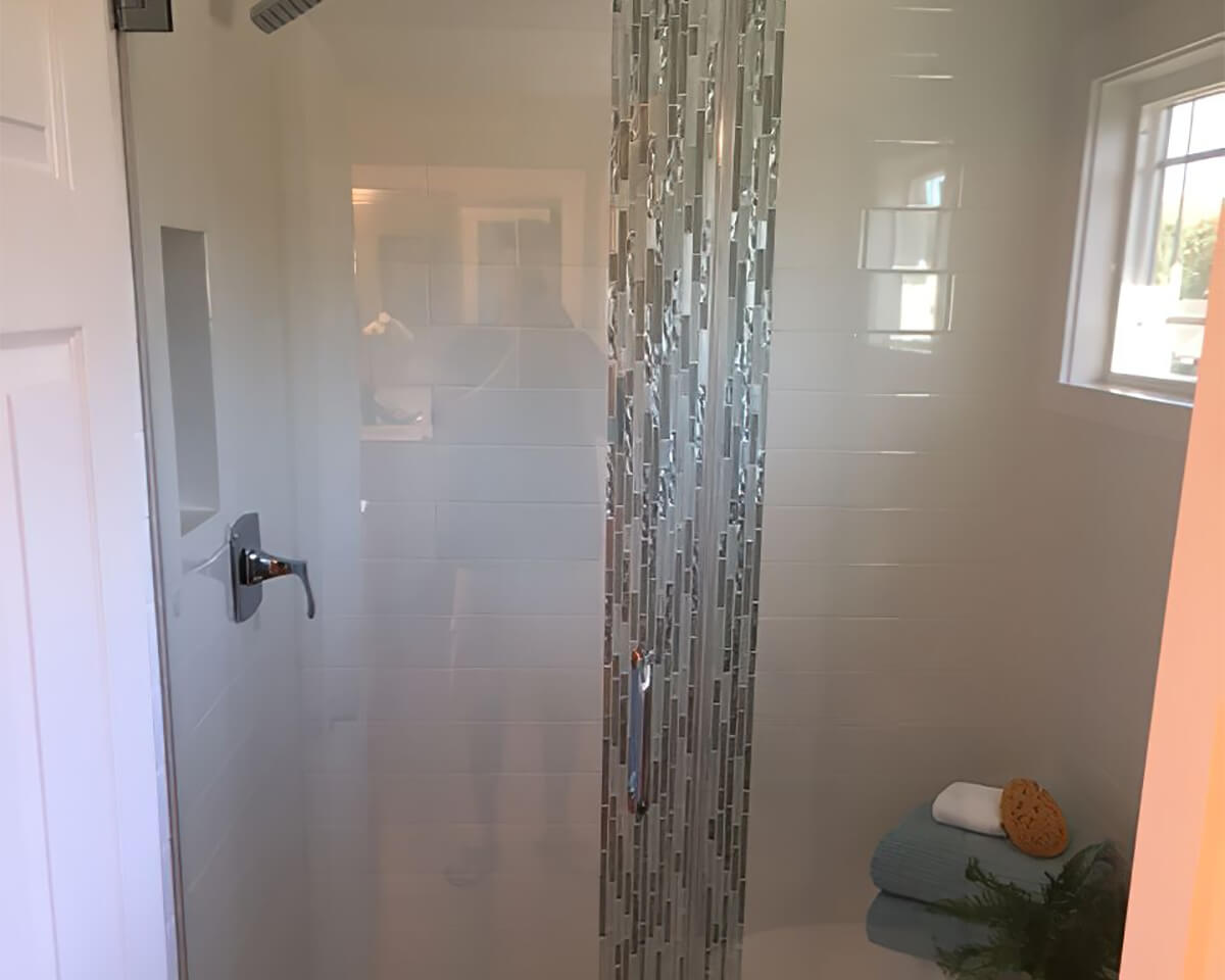 Bathroom Gallery | Creative Shades & Cabinetry